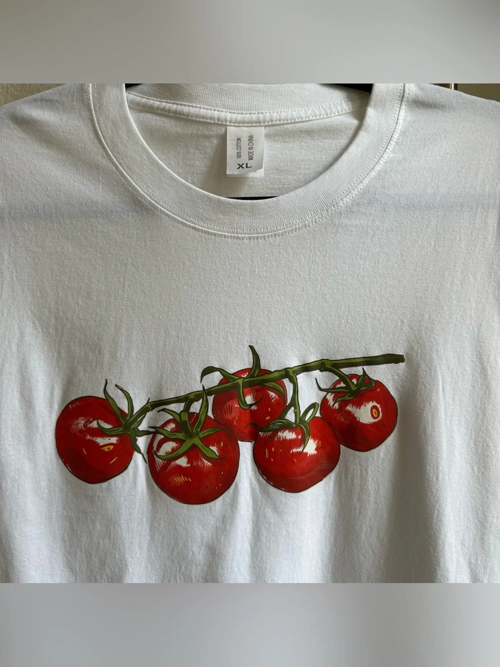 Tops | Tomato White Graphic Tee | Poshmark
